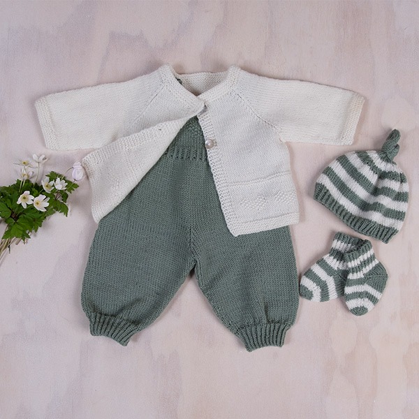 Stickat set Bebisset Hjärta - garnpaket i Bluum Pure Eco baby Wool | Bluum
